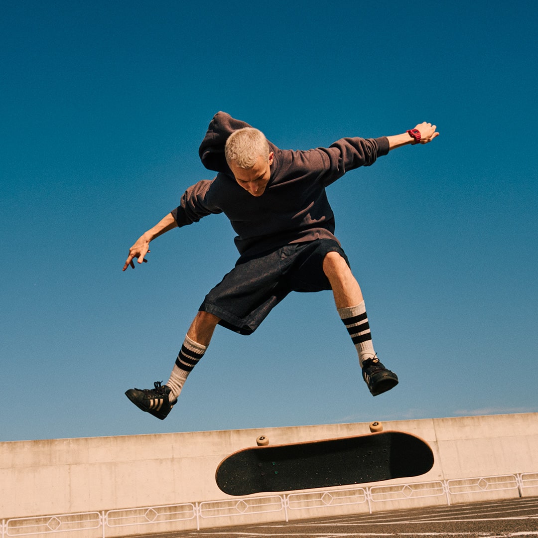 Analog-Digital - ICONIC-RED | CASIO