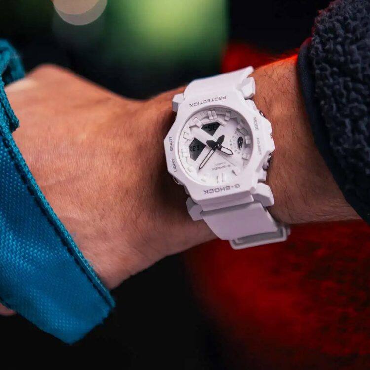 GA-2300-7AER | CASIO