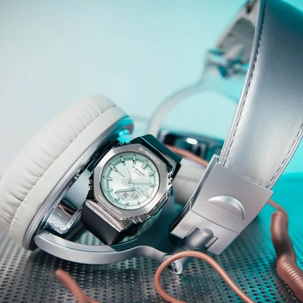 GM-S2110-3AER | CASIO