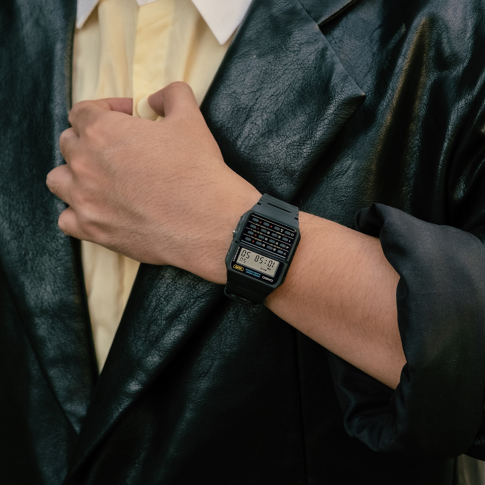 CA53W-1 | Black Data Bank Watch | CASIO