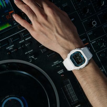 DWB5600SF-7 | G-SHOCK 5600 SERIES White | CASIO